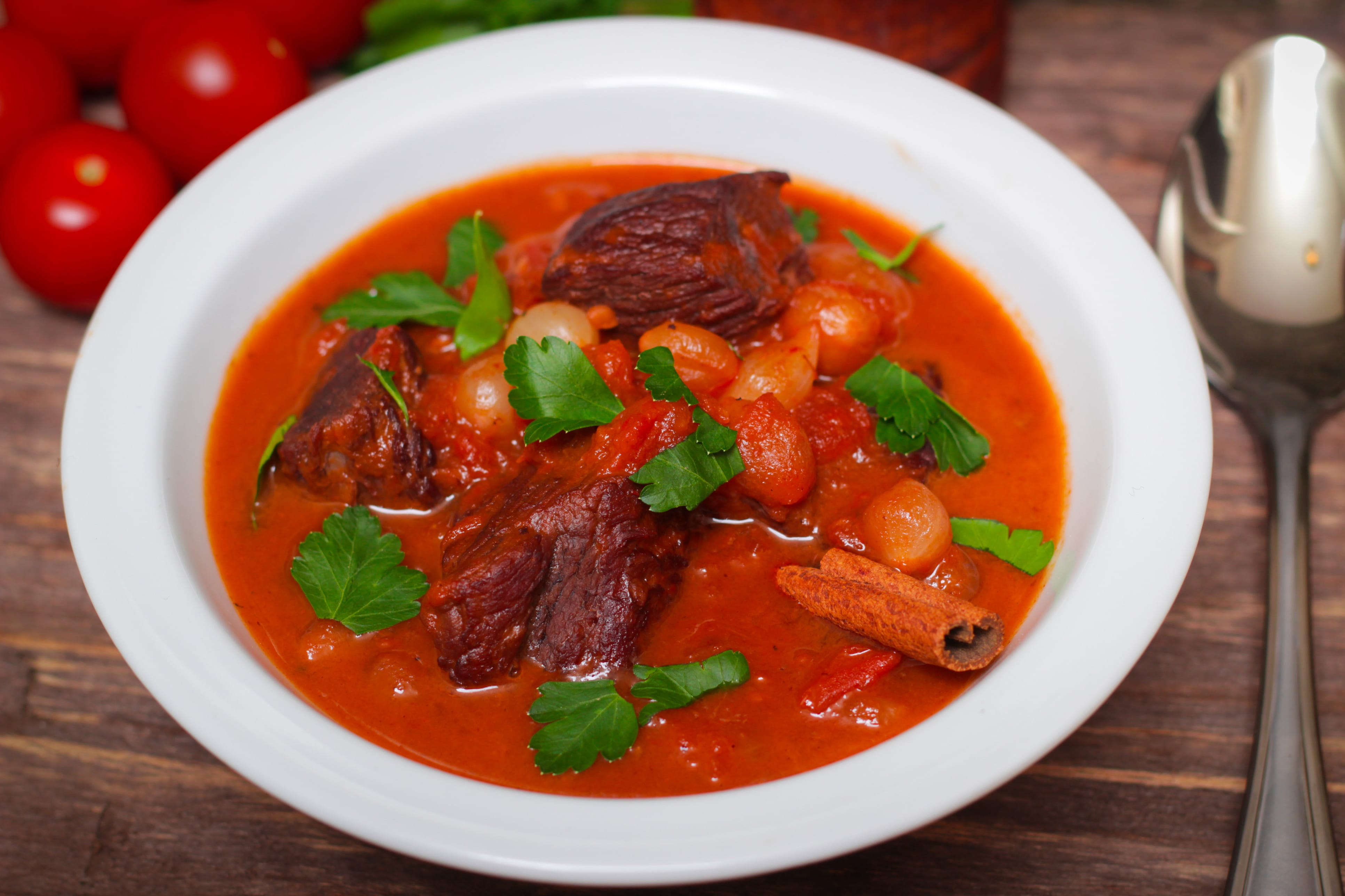 Recipe for Greek Style Reddened Beef Stew